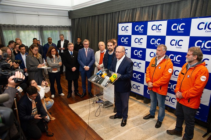 Em Caxias, Alckmin anuncia R$ 15 bilhões para grandes empresas afetadas ...