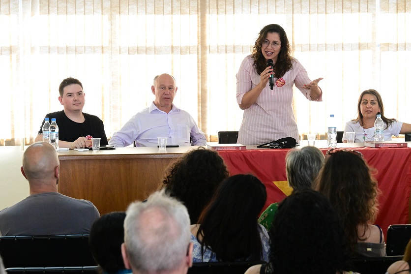 Deputada apresenta balanço do trabalho para apoiadores, em Caxias ...